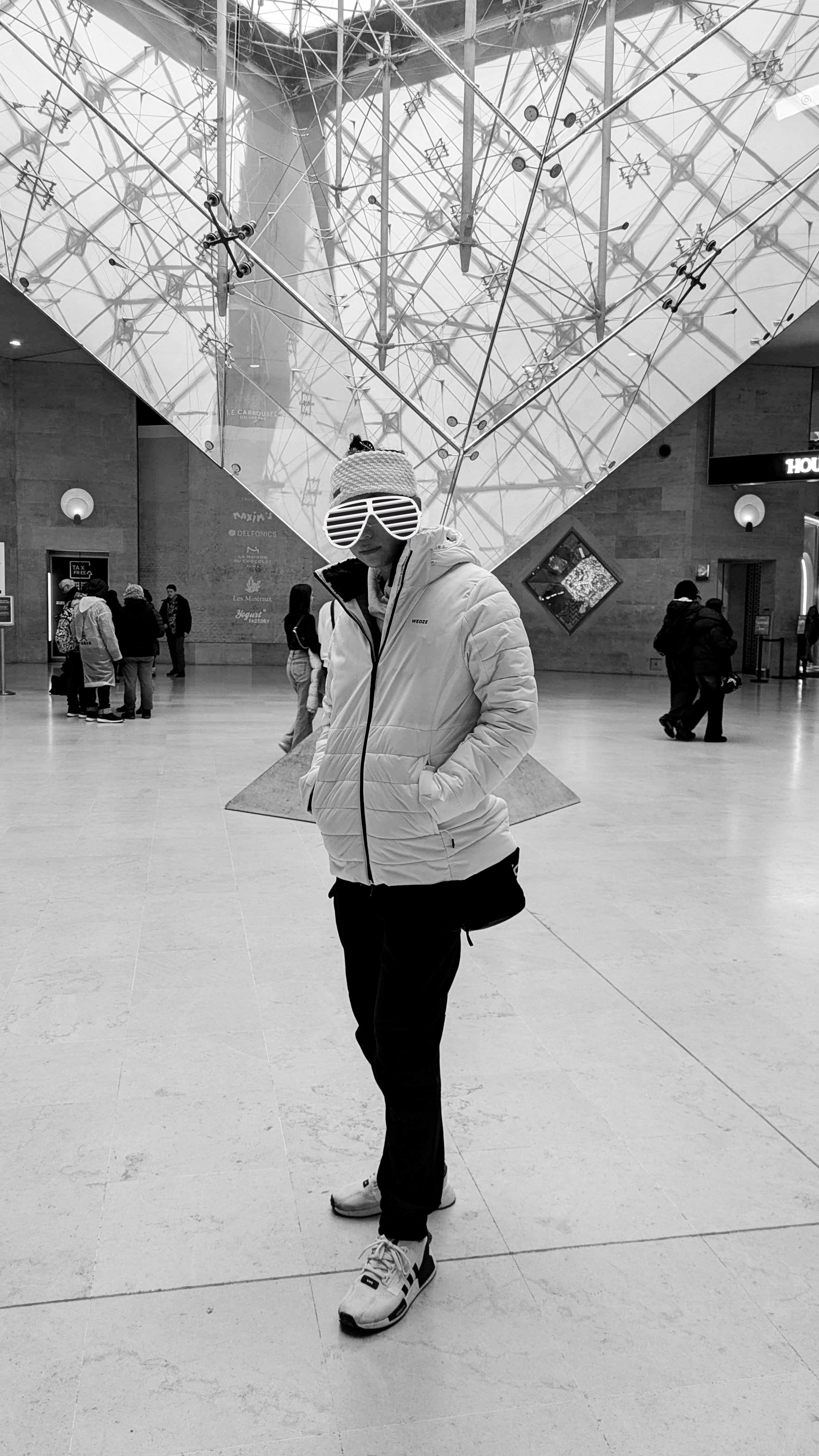 Azuki🦨: "Is there anyone living in Europe who would like t…" - 🔞 baraag.net